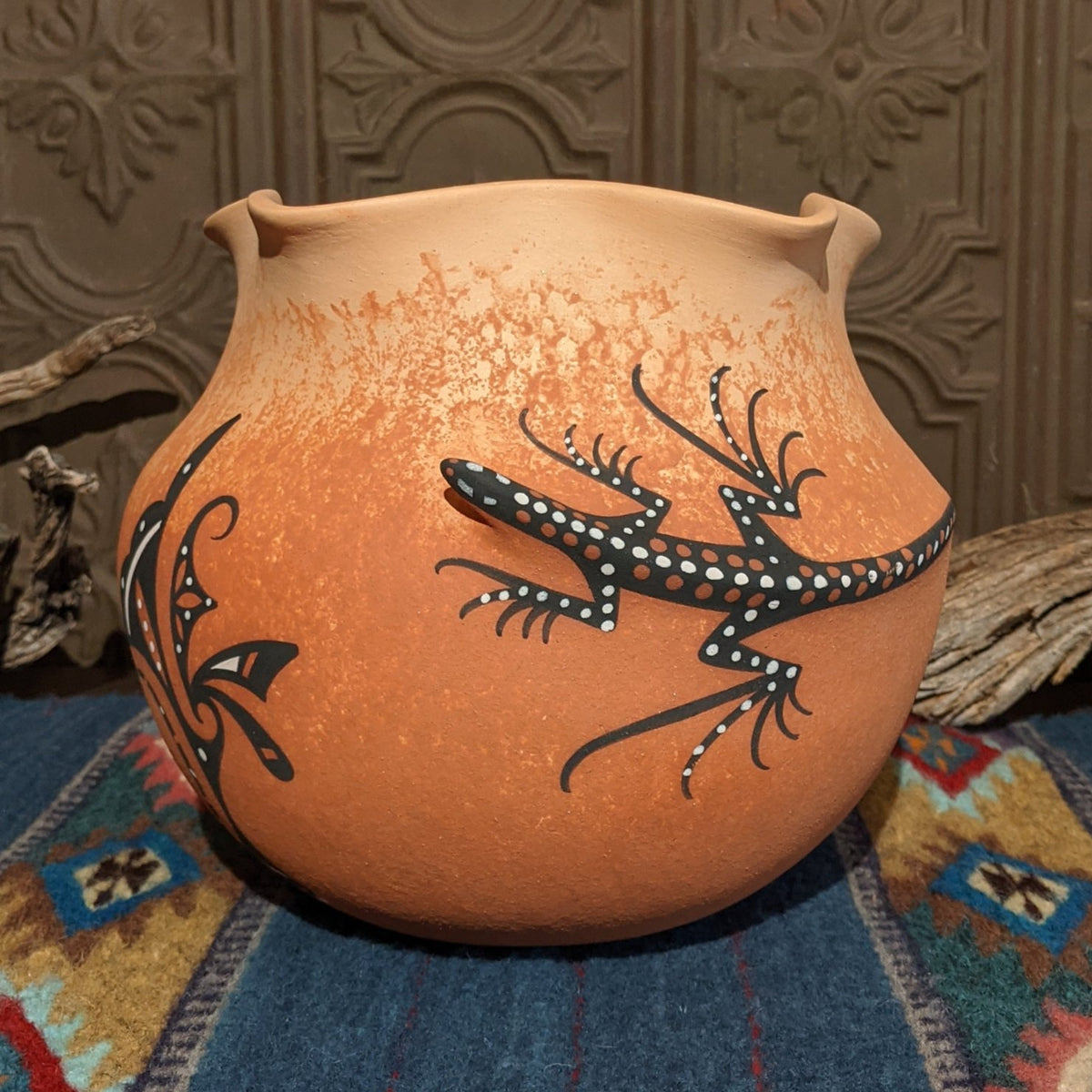 Zuni Pottery with Lizard by Lorenda Cellicion SWT-POT-0001 – Arlene's